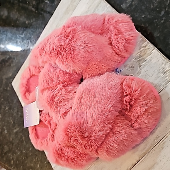 stars above | Shoes | Stars Above Slippers Crisscross Vibrant Pink ...